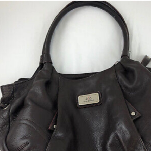 Isaac Mizrahi | Bags | Isaac Mizrahi Genuine Pebbled Leather Shoulder Bag Purse | Poshmark